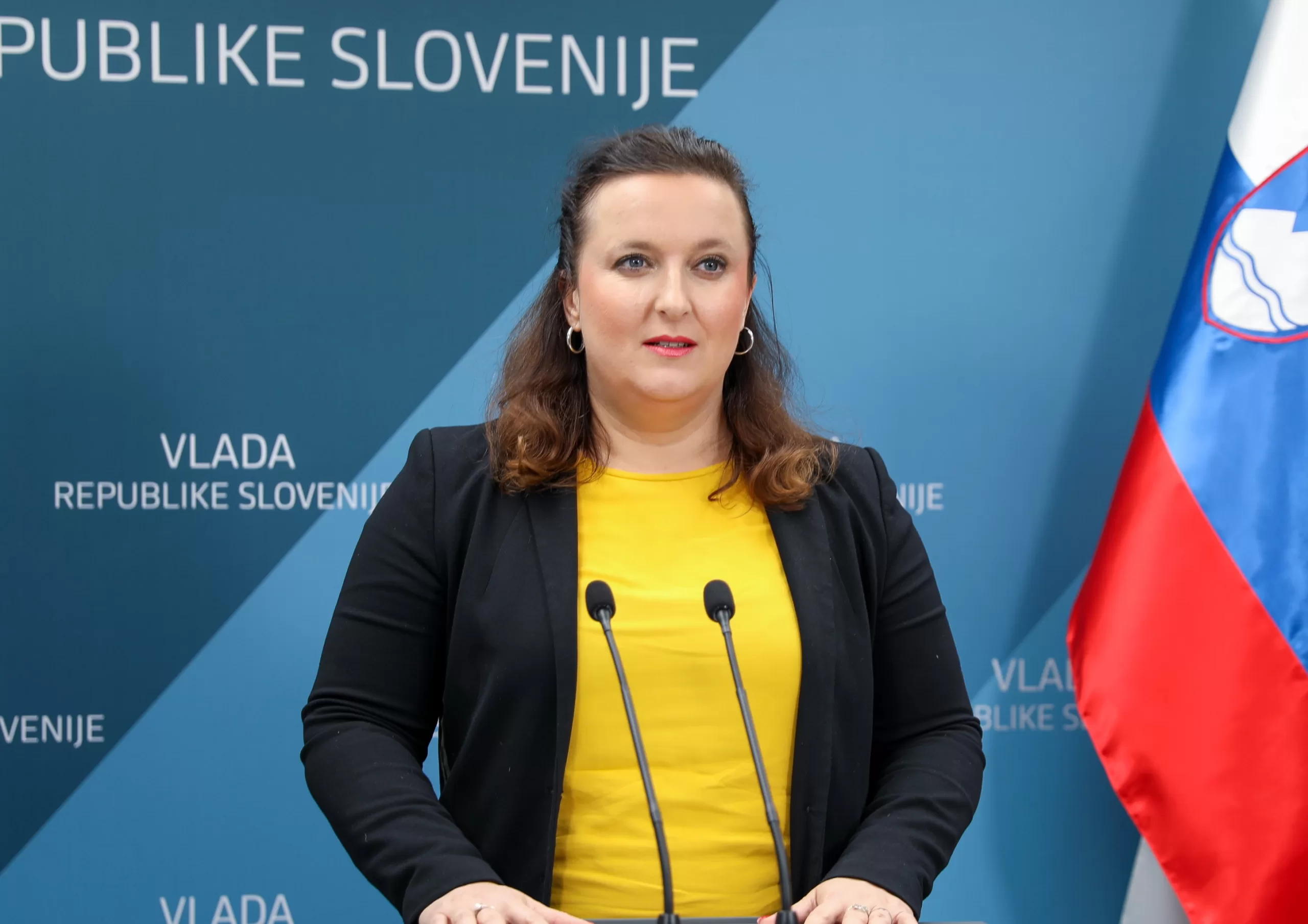 Je vlada izgubila dokumentacijo, katerim 136 uglednim posameznikom so dodelili izjemne pokojnine ...